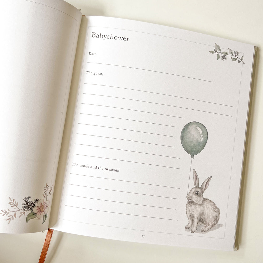 Baby's First Year Book - English